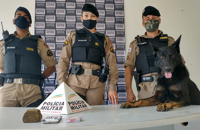 Suspeito tornozelado é detido e PM encontra maconha e celular no Fênix ...